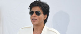 SRK's Shoulder Surgery Successful - Koimoi