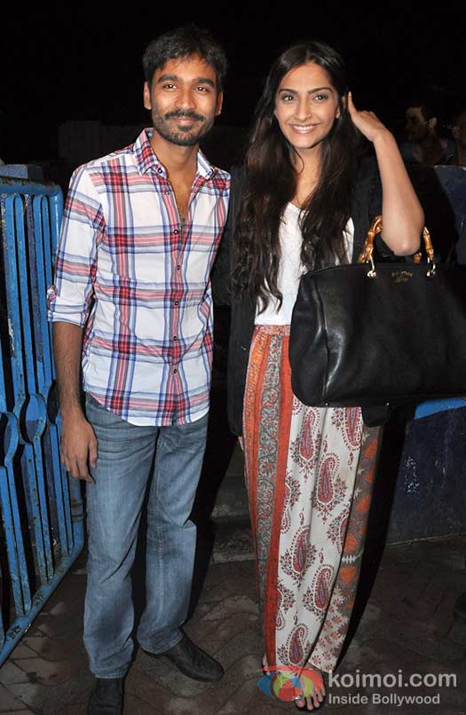 Actors Sonam Kapoor and Dhanush Interact With Raanjhana Fans - Koimoi