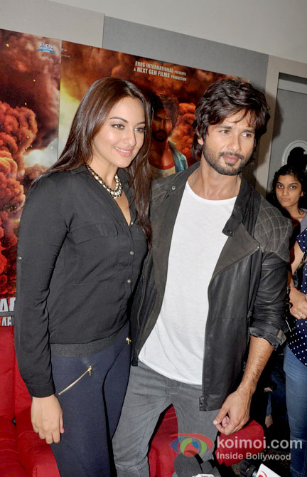 Shahid-Sonakshi promote ‘R... Rajkumar’ on 'Dance India Dance' - Koimoi