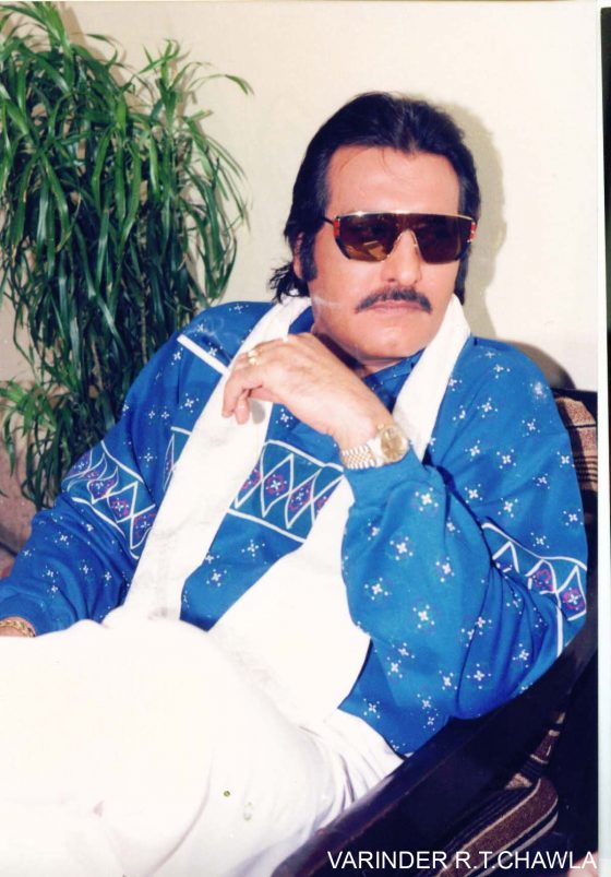 Rare, Unseen Pictures Of Later Actor Vinod Khanna