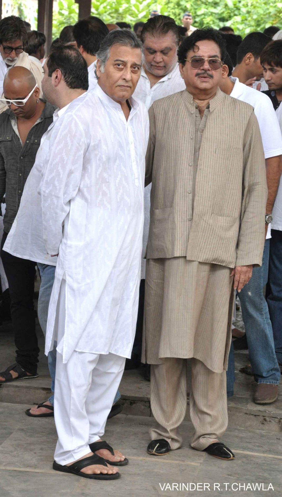 Rare, Unseen Pictures Of Later Actor Vinod Khanna