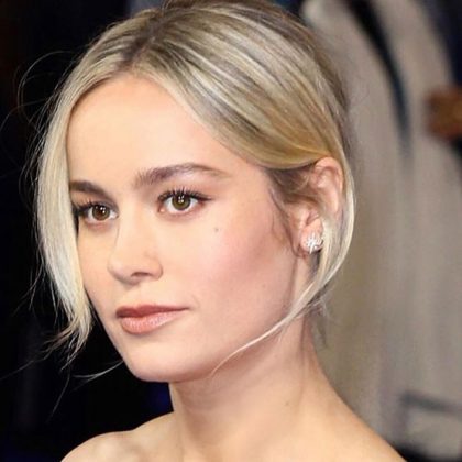 Brie Larson's Rise & Shine In Blue With A No-Makeup Look Is The GRAND ...