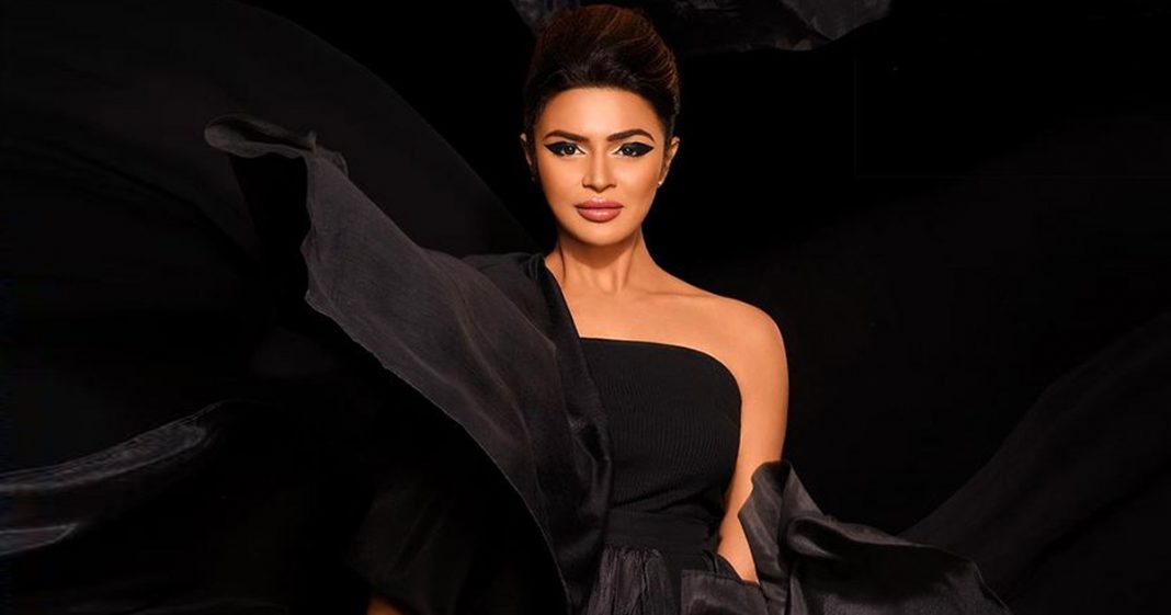 Exclusive! Aashka Goradia On Quitting Acting For Renee Cosmetics ...