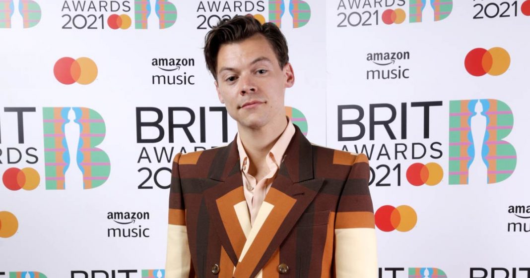 Harry Styles Spotted As A 'Human Angel’ In Venice & You Can't Blame Us ...