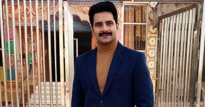 Yeh Rishta Kya Kehlata Hai Actor Karan Mehra Had Worked At This Pizza ...