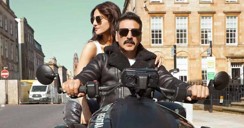 Bell Bottom Movie Review: Bringing Back Cinema Halls To Life In Akshay ...