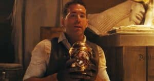 Red Notice Movie Review: Dwayne Johnson, Ryan Reynolds & Gal Gadot ...