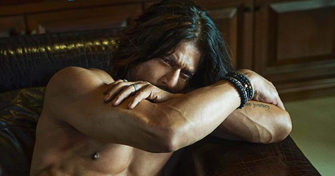 Shah Rukh Khan Looks Droolworthy 'Pathaan' In A Shirtless Pic