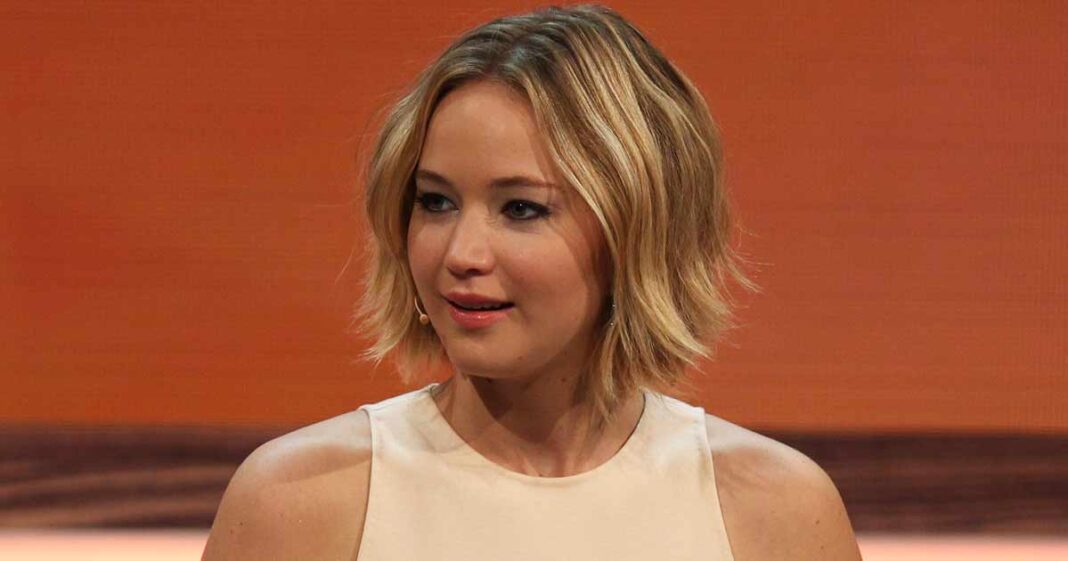 Jennifer Lawrence Once Stripped N*ked Wrapping A Giant Boa Around Her ...