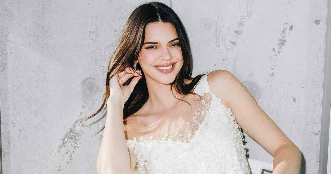 When Kendall Jenner Left Nothing To Imagination Stripping Every Piece ...