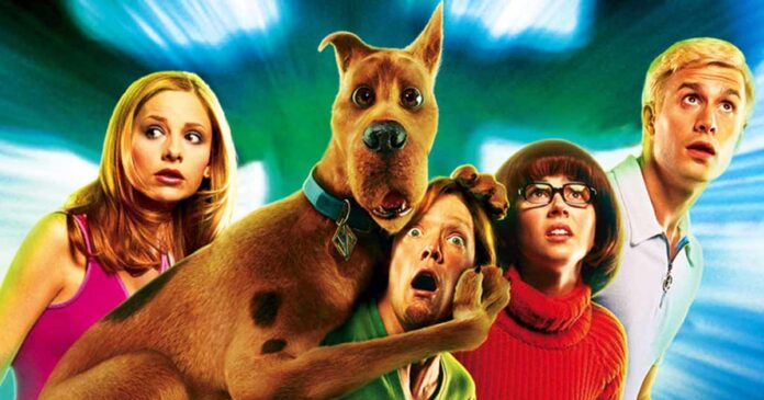 Scooby Doos Steamy Kiss Between Daphne And Velma Was Removed From The