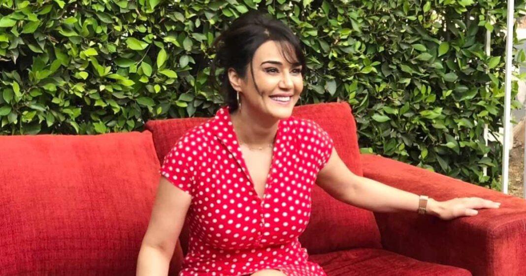 Preity Zinta's Car Gets Chased By A Man On Wheelchair After The Actress ...