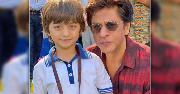 When Shah Rukh Khan's Son AbRam Khan Angrily Screamed "No Pictures" At ...