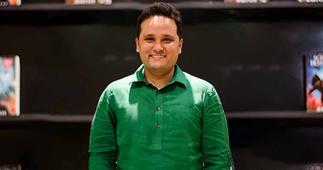 Author Amish Tripathi Ties The Knot For The 2nd Time Through A ...