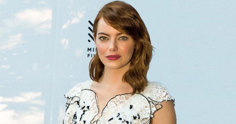 When Emma Stone Revealed "Her Organs Shifted" Wearing Corsets As She ...