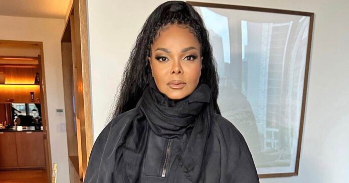 Janet Jackson Puts On A Racy Act On Stage As She Puts Her Hand On The ...