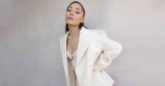 When Ariana Grande Had An Oopsie Moment On Stage When Her Itsy-Bitsy Skirt Made Her Accidentally ...