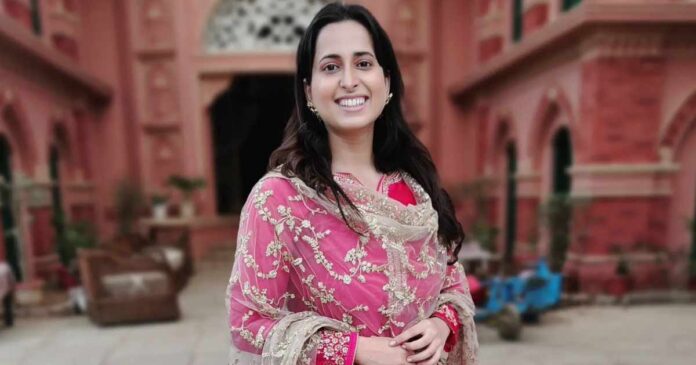 'Doosri Maa' Star Manisha Arora Says Communicating Through Emojis Was A ...
