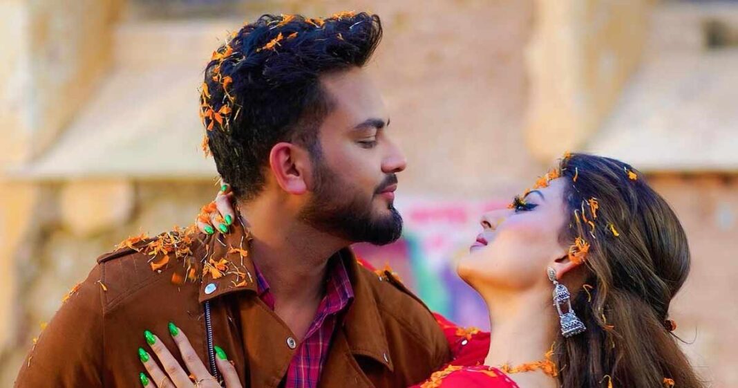 Hum Toh Deewane: Elvish Yadav & Urvashi Rautela's Romantic Track Is A Typical Bollywood Mushy ...