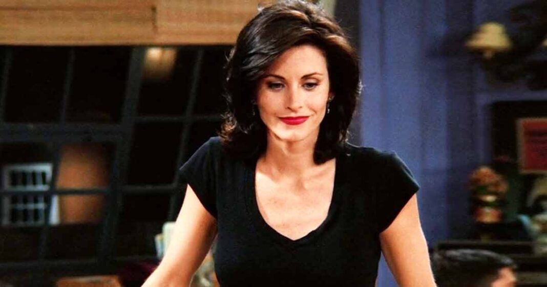 Friends: Courteney Cox's Monica's 'Er*tic Pursuits' Made Makers Hold A ...