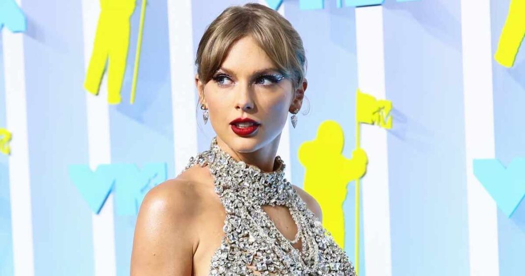 Taylor Swift's World-Popular Red Hot Lipstick Decoded! Answering All ...