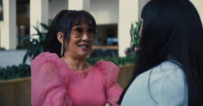 Quiz Lady Movie Review: Awkwafina, Sandro Oh's Same Old Sibling-Bonding ...