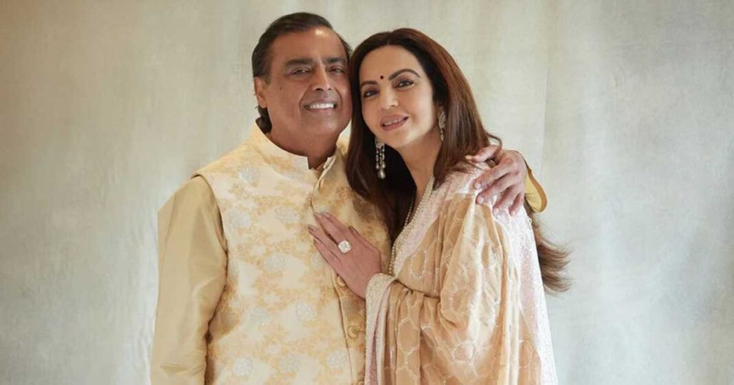 Mukesh Ambani's "Will You Marry Me" Proposal To Nita Ambani - Filmy Conversation, Traffic Jam ...