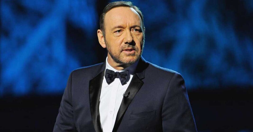 House Of Cards Star Kevin Spacey Breaks Down In Tears, Says He Owes ...