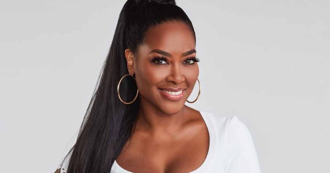 Kenya Moore's Net Worth Explored Amid Her Exit from The Real Housewives ...