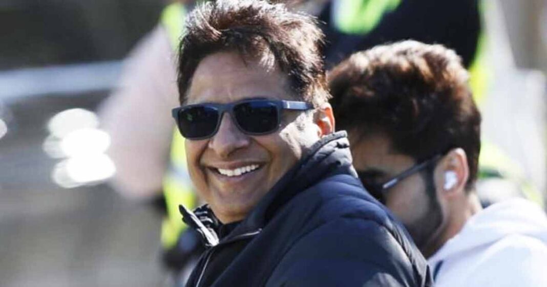 Bade Miyan Chote Miyan Producer Vashu Bhagnani Denies Selling Pooja ...