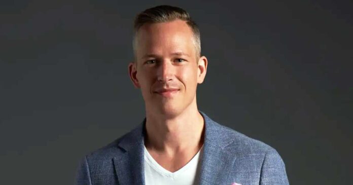 This Love Is Blind Season 2 Contestant Had Sued Netflix for ‘Depriving ...