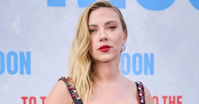 When Scarlett Johansson Nearly Broke Down After Under The Skin Bombed At Venice Film Festival ...