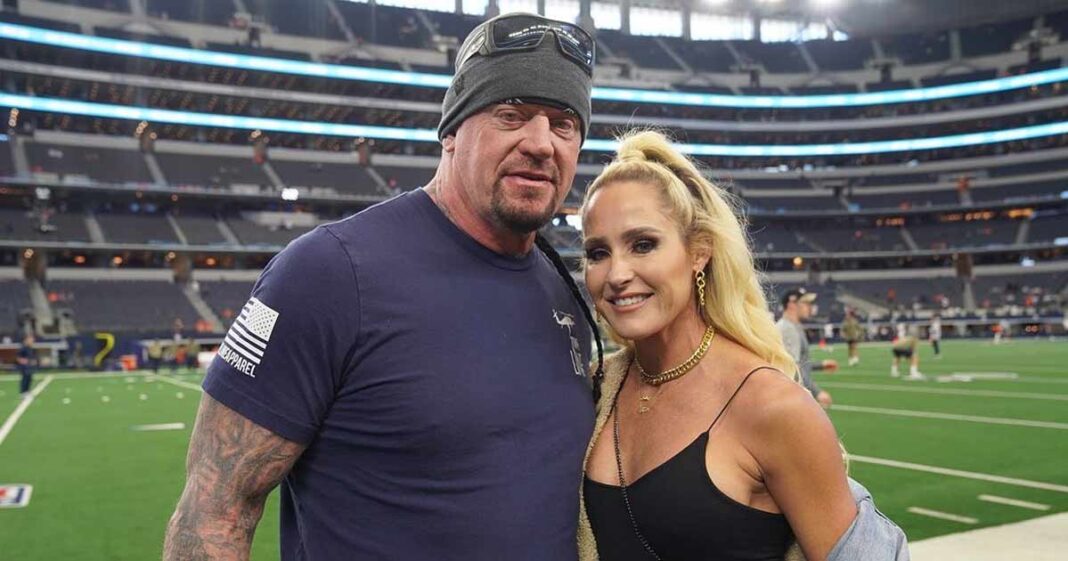 When The Undertaker Became Michelle McCool's 'Protector' After Chasing ...