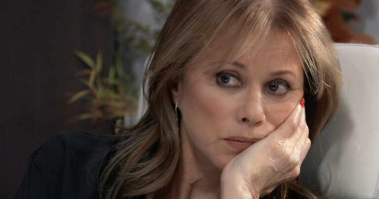 General Hospital Spoilers Alexis Receives An Unexpected Visitor While