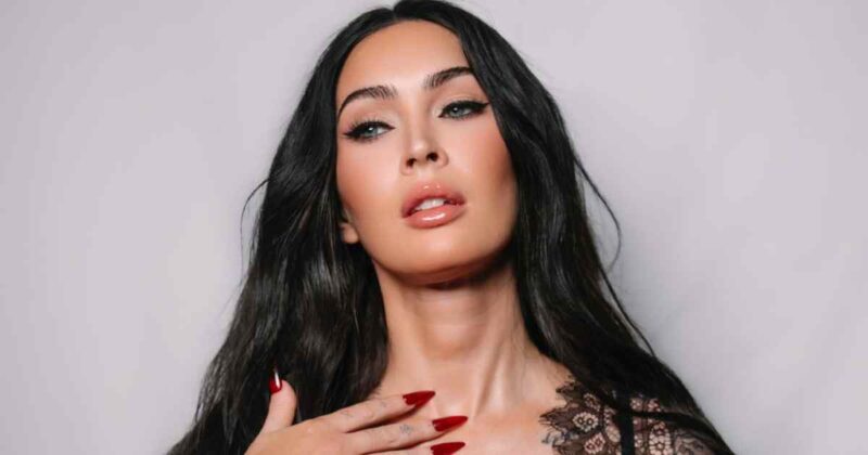 Megan Fox’s Thumbs Spark Online Obsession—Here’s How The Actress ...