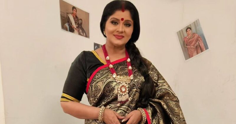 Sudha Chandran Viral Video: Veteran Actress Loses Control At Kali Mata ...
