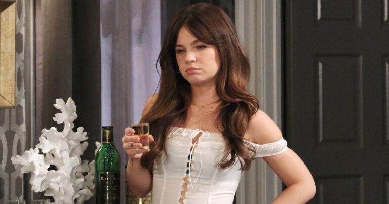 Days Of Our Lives: Joy Wesley Is Back With Her & Alex's Baby, Here's ...